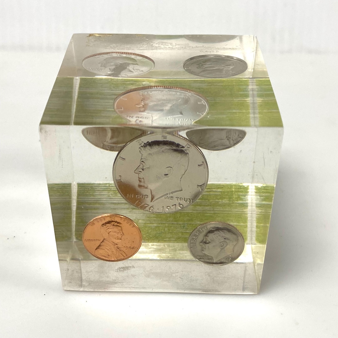 V376 Vintage Lucite Acrylic Paperweight With 5 Coins 1976-1985 ...