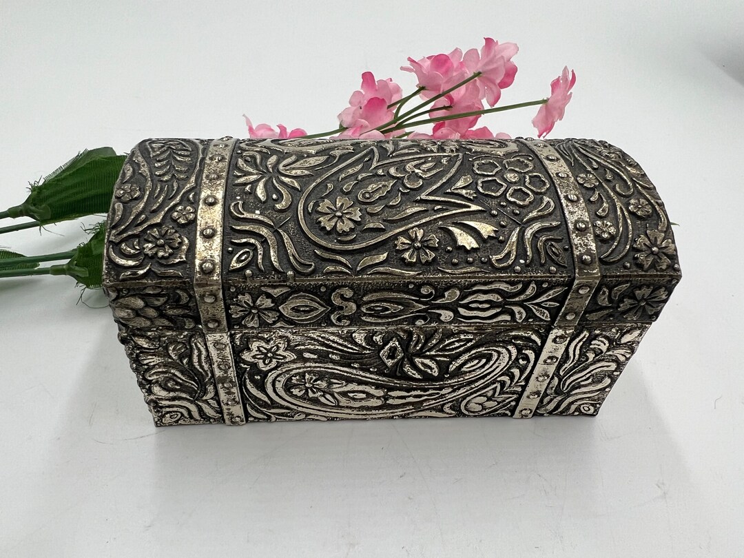 U136 Interesting Metal Chest Trinket Box - Etsy