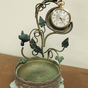 B732 Unique Wishing Well Pocket Watch Stand and Trinket/jewelry Holder ...