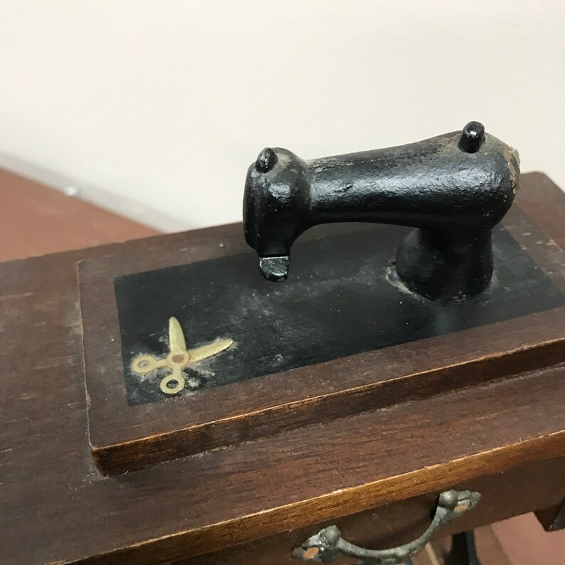 G240 1920s Music Box - Etsy