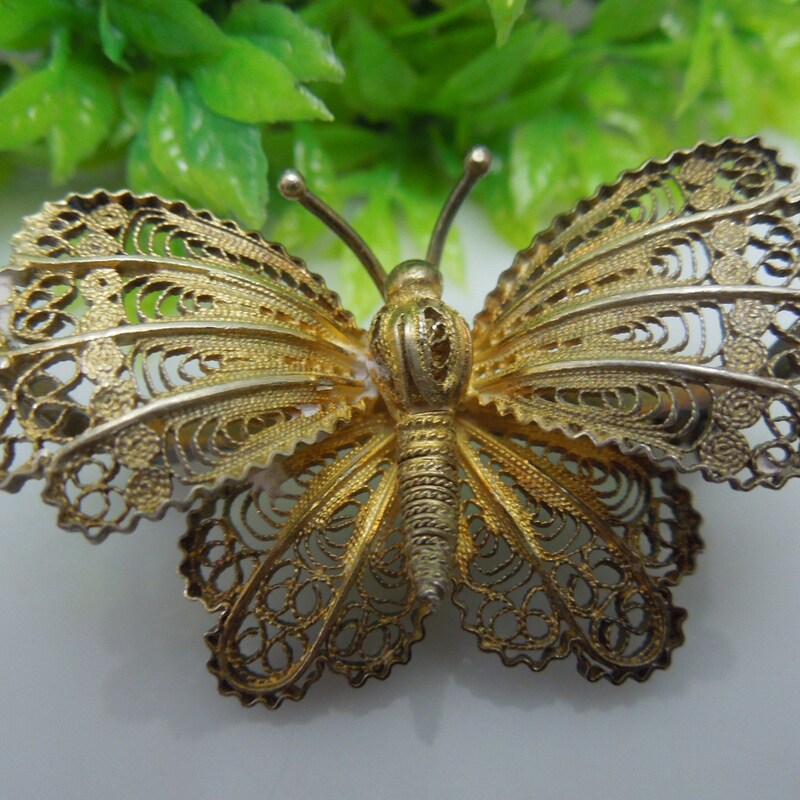 Gold Filigree Brooch - Etsy