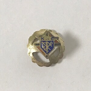 10k Gold Knights of Columbus - Etsy 10k Gold Knights of Columbus - Etsy