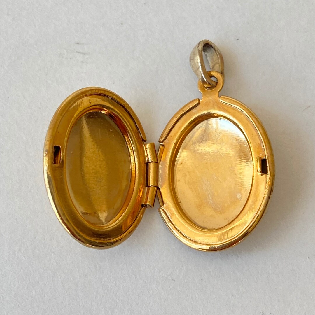 M168 Vintage Gold Filled Gold Tone Oval Locket Pendant Carved Floral ...