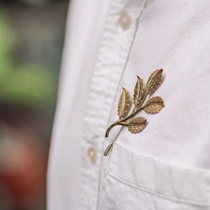 Gold Wedding Boutonniere Groom Gold Leaf Lapel Pin Groomsmen Buttonhole ...
