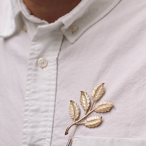 Gold Wedding Boutonniere Groom Gold Leaf Lapel Pin Groomsmen Buttonhole ...