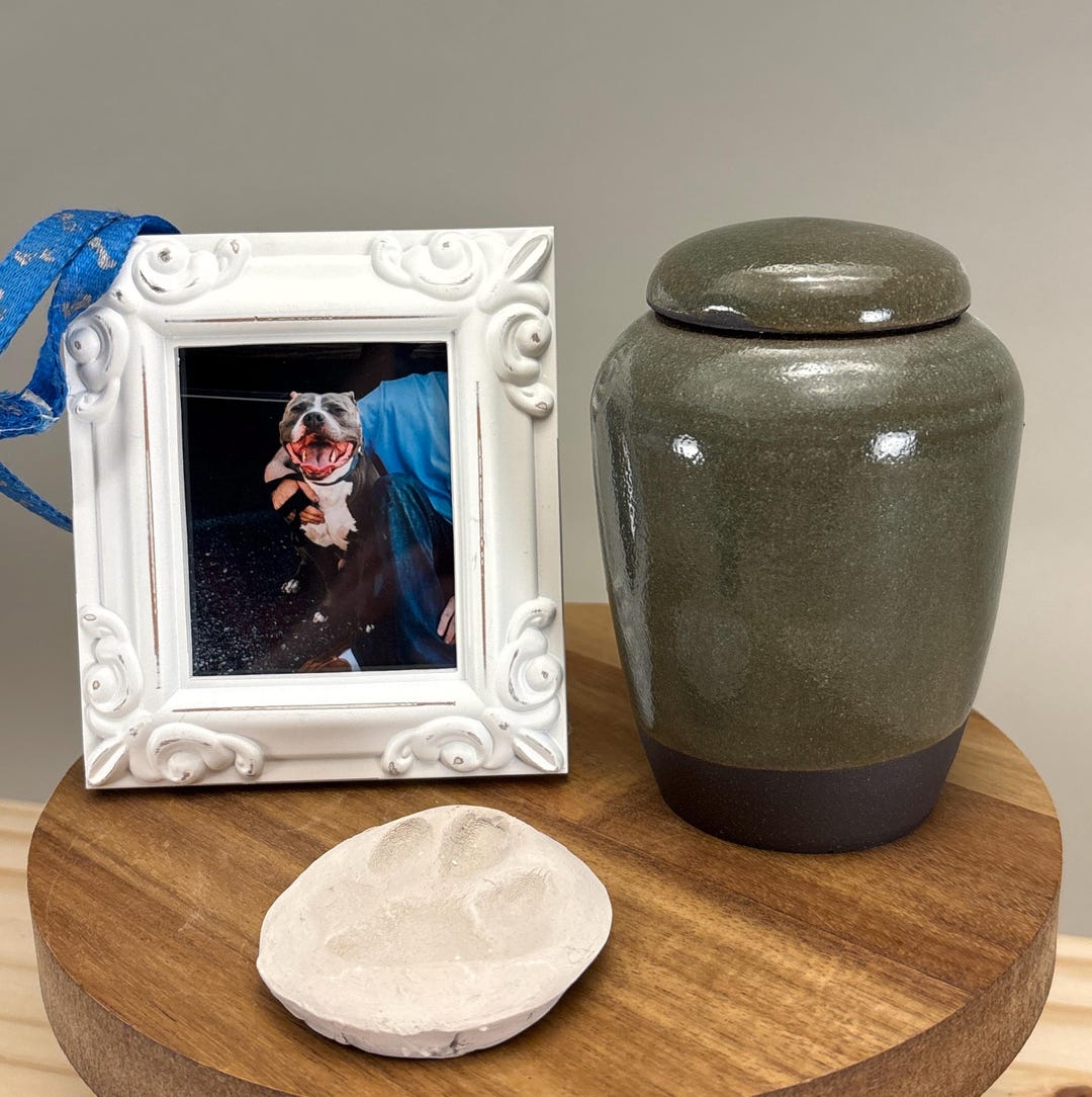 Classic Small Ceramic Urn - Etsy