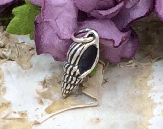 Seashell Charm Seashell Pendant Vertical Sea Shell Charm - Etsy