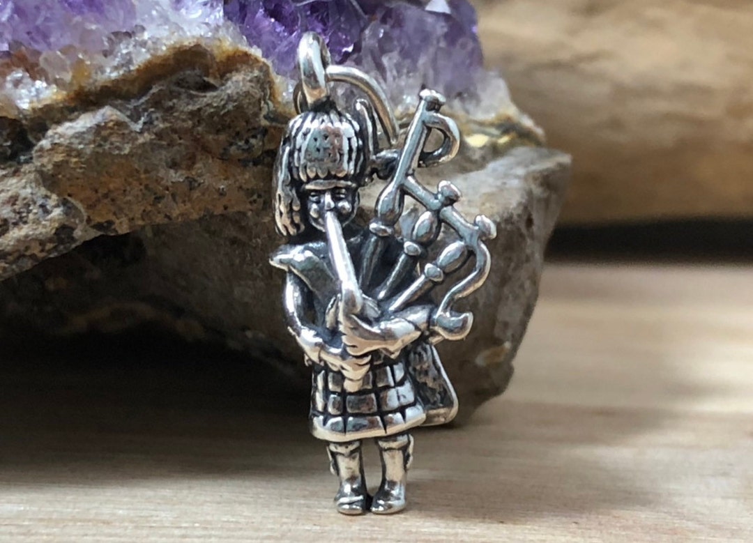 Bagpiper Charm, Bagpipe Charm, Scotsman Playing Bagpipes Charm ...