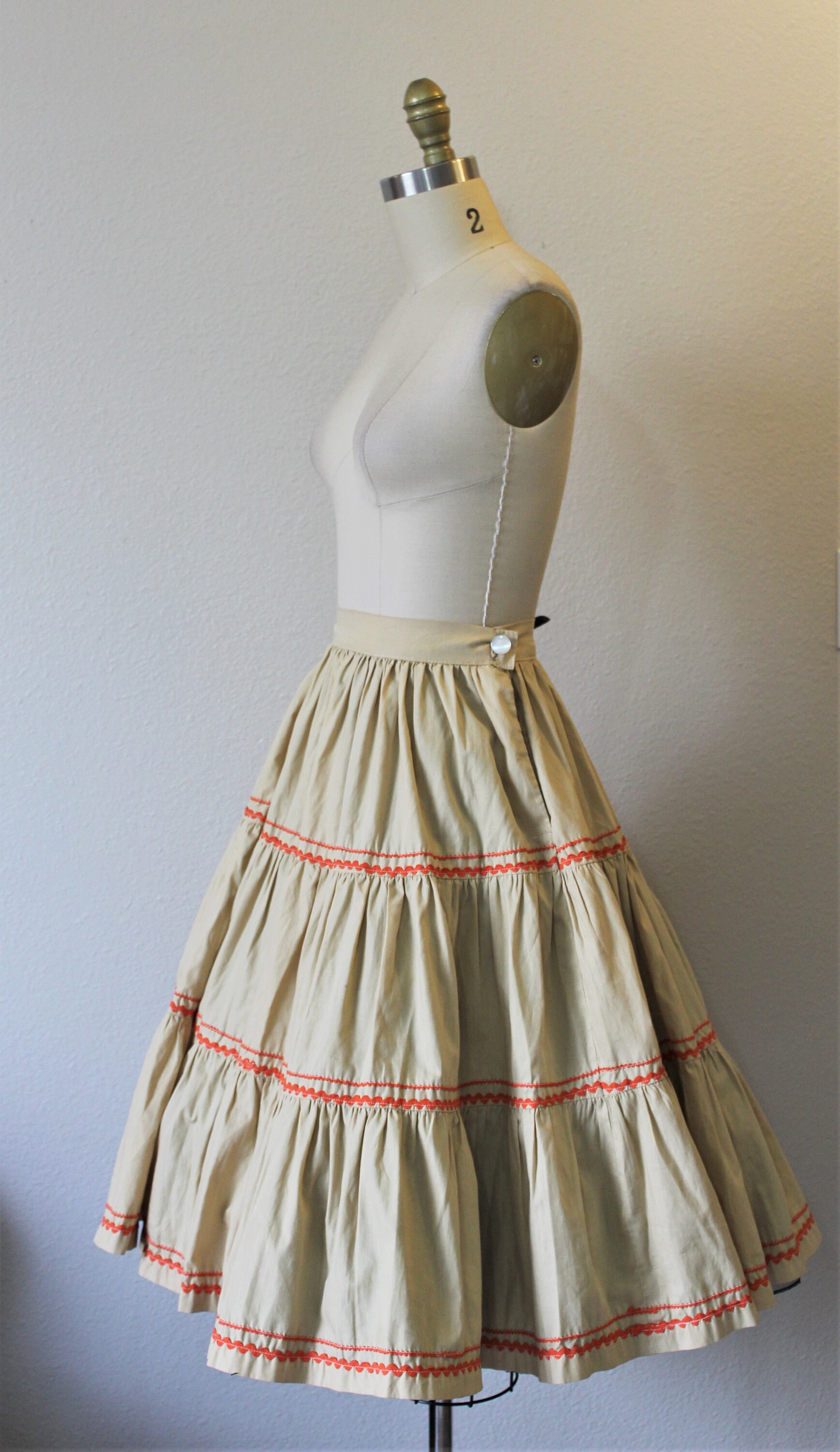Vintage 50's Tan Coral Rick Rack Patio FULL Circle Skirt | Etsy