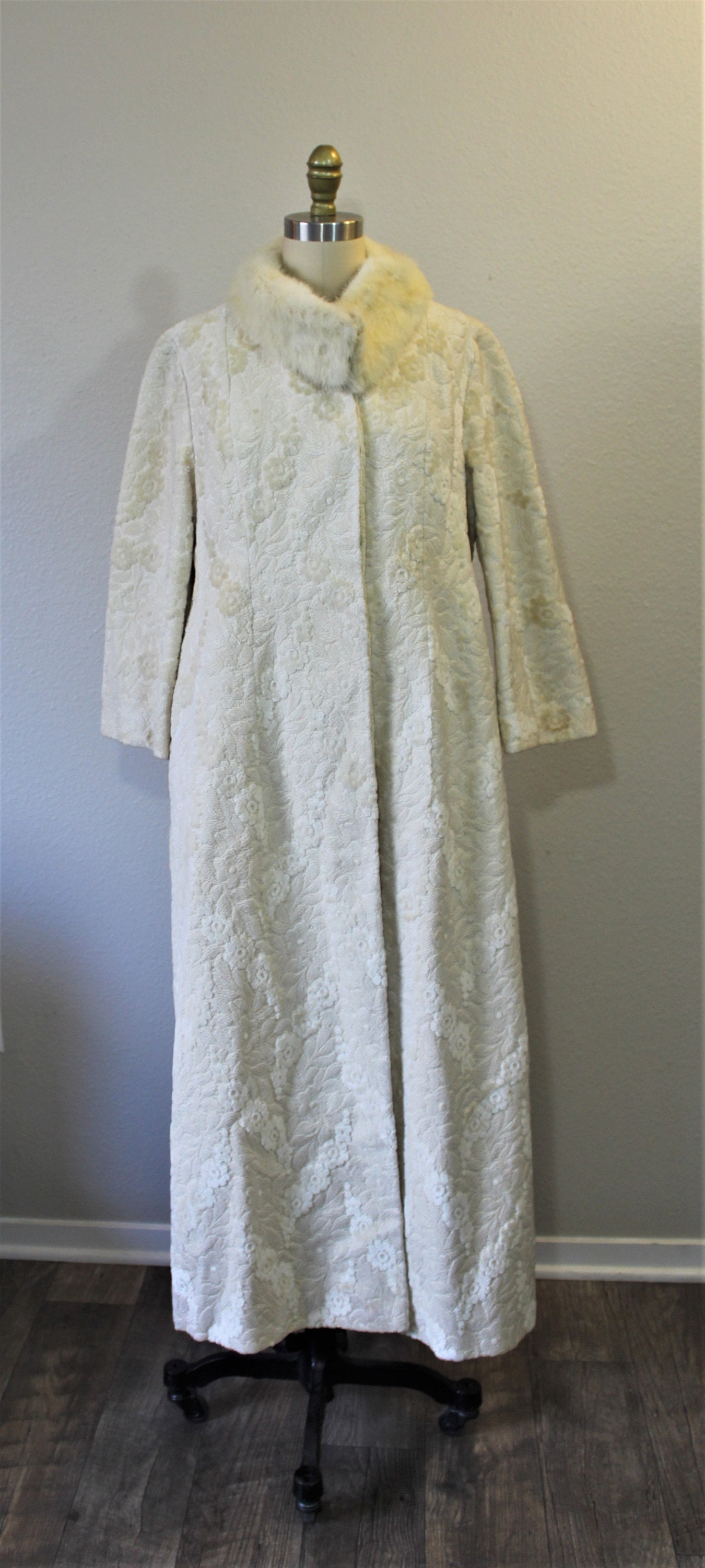Vintage 1950s 60's Ivory Ermine Mink Fur Collar SF California Tapestry ...