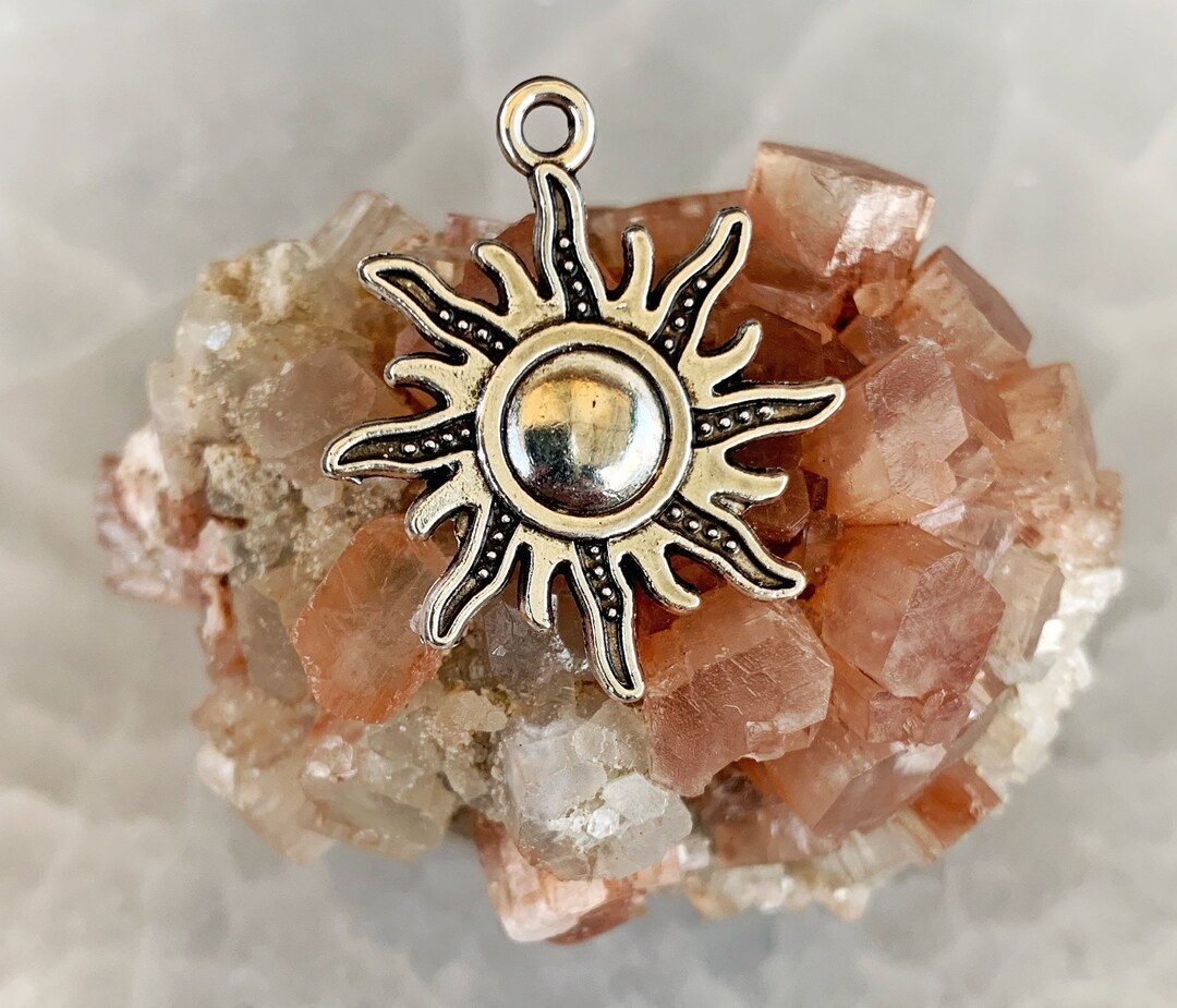 10 Sun Pendant Charms, 25x25mm Solar Sunshine Pendants, Witchy ...