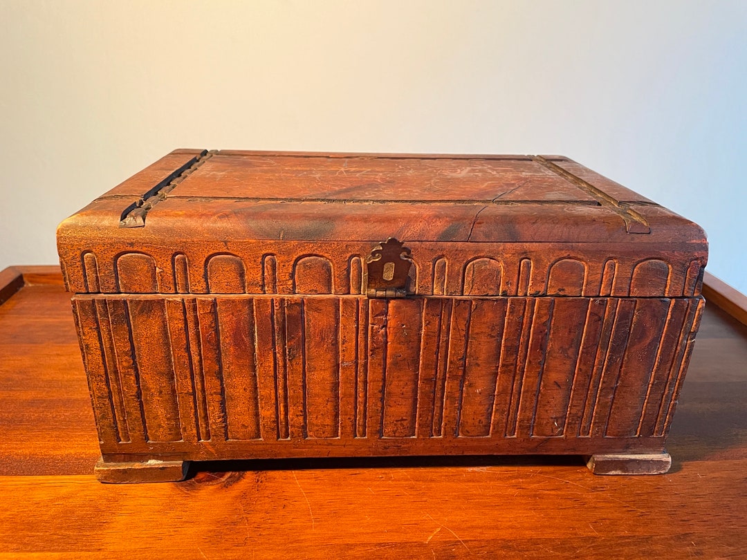 Peterson Brothers Antique Cedar Wood Box, Keepsake Hinged Lid, Chicago ...
