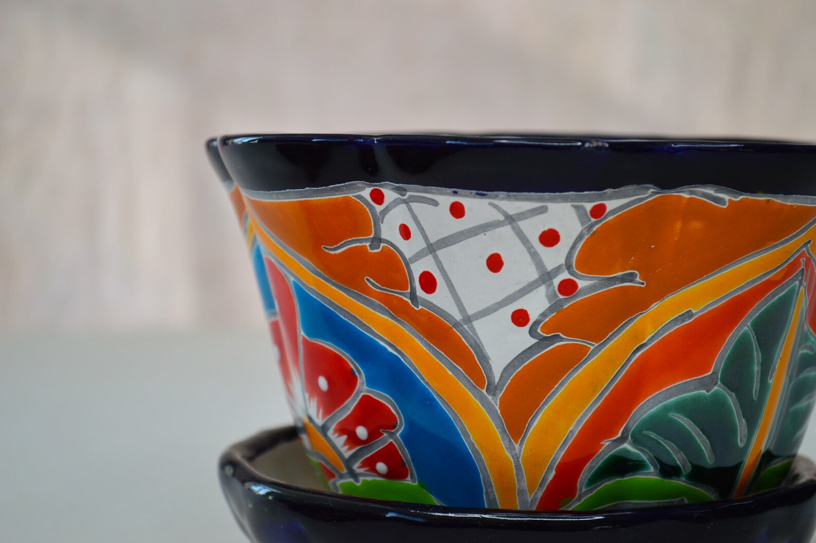 Happy flowerpot with plate included | Etsy