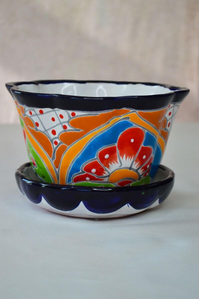 Happy flowerpot with plate included | Etsy