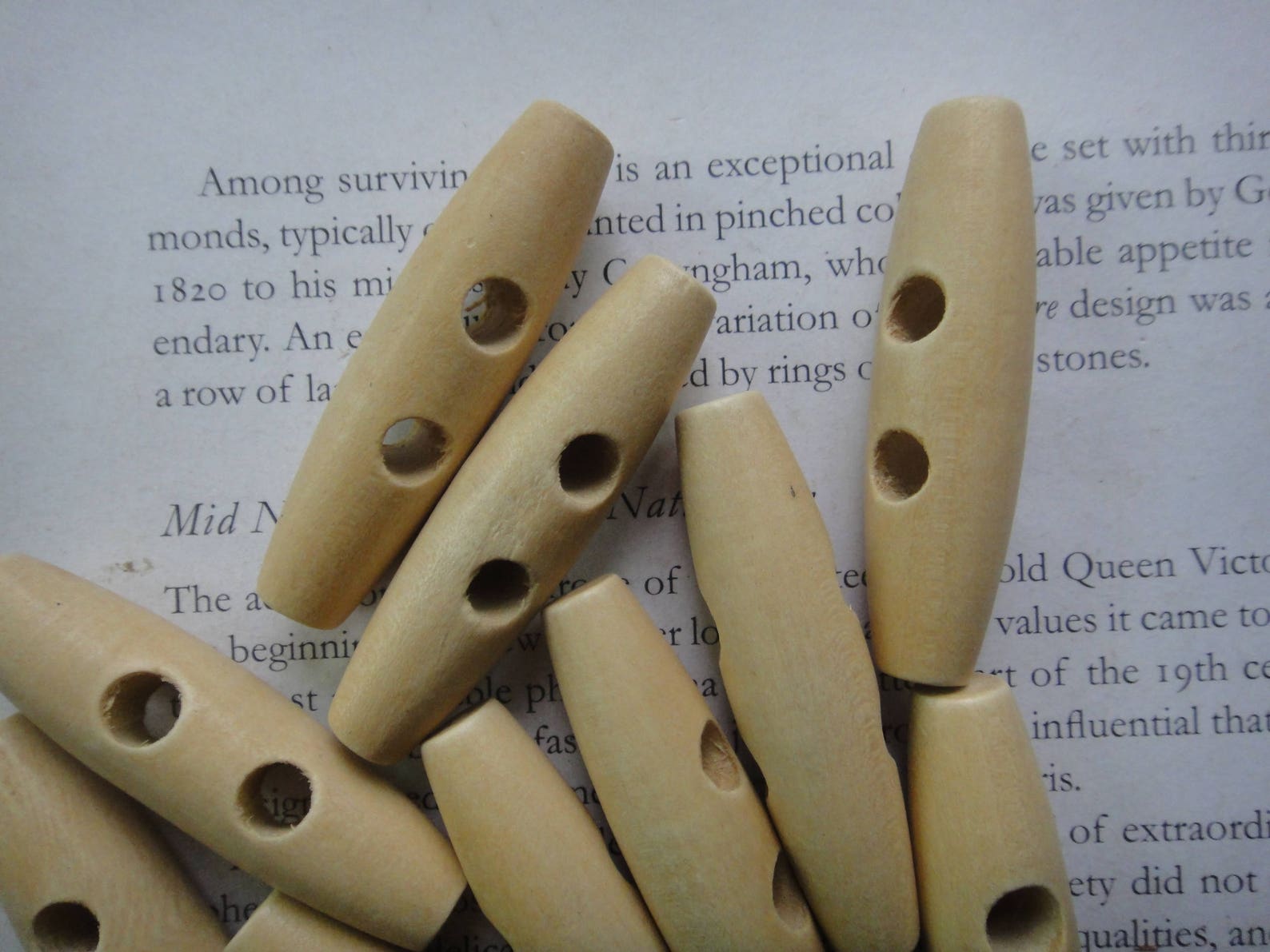 Wood Toggle Button Natural White Color 50mm 8 Beads | Etsy