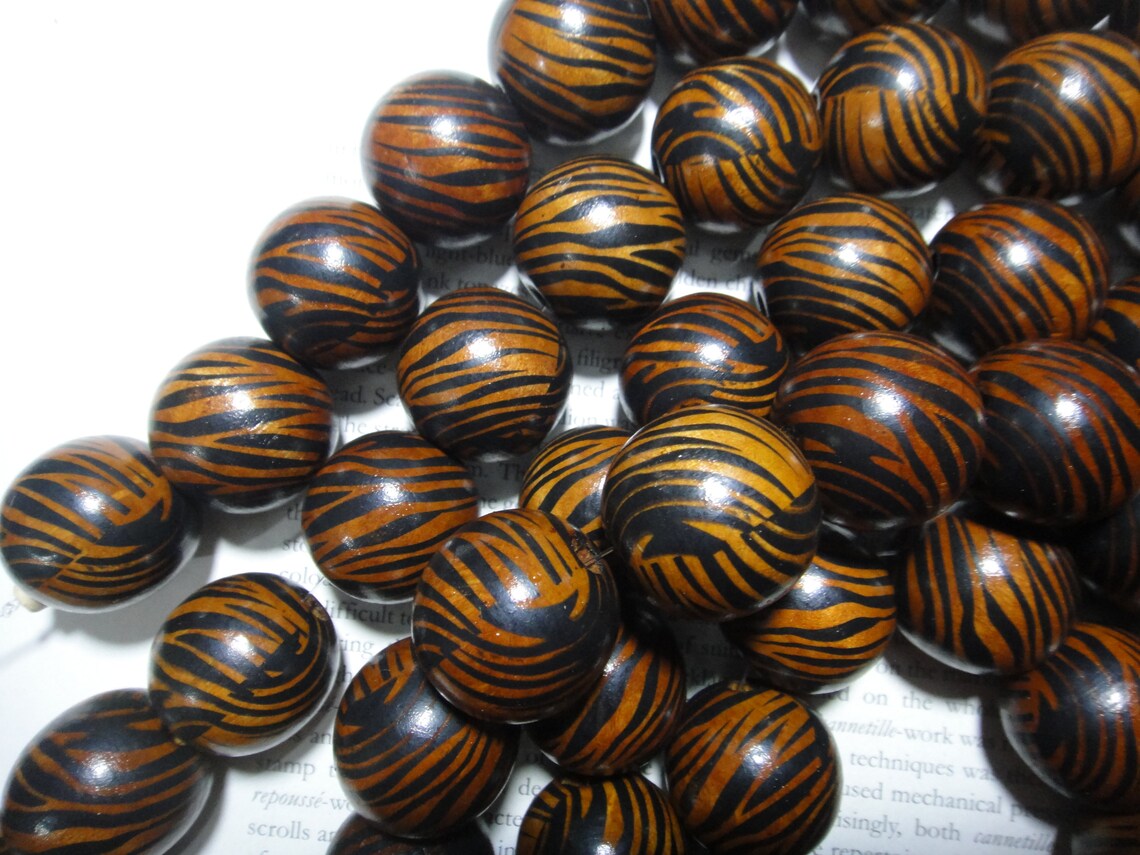 25mm Zebra Imprinted Wood Beads, Swirl Imprint Wood Beads, 15 Beads - Etsy