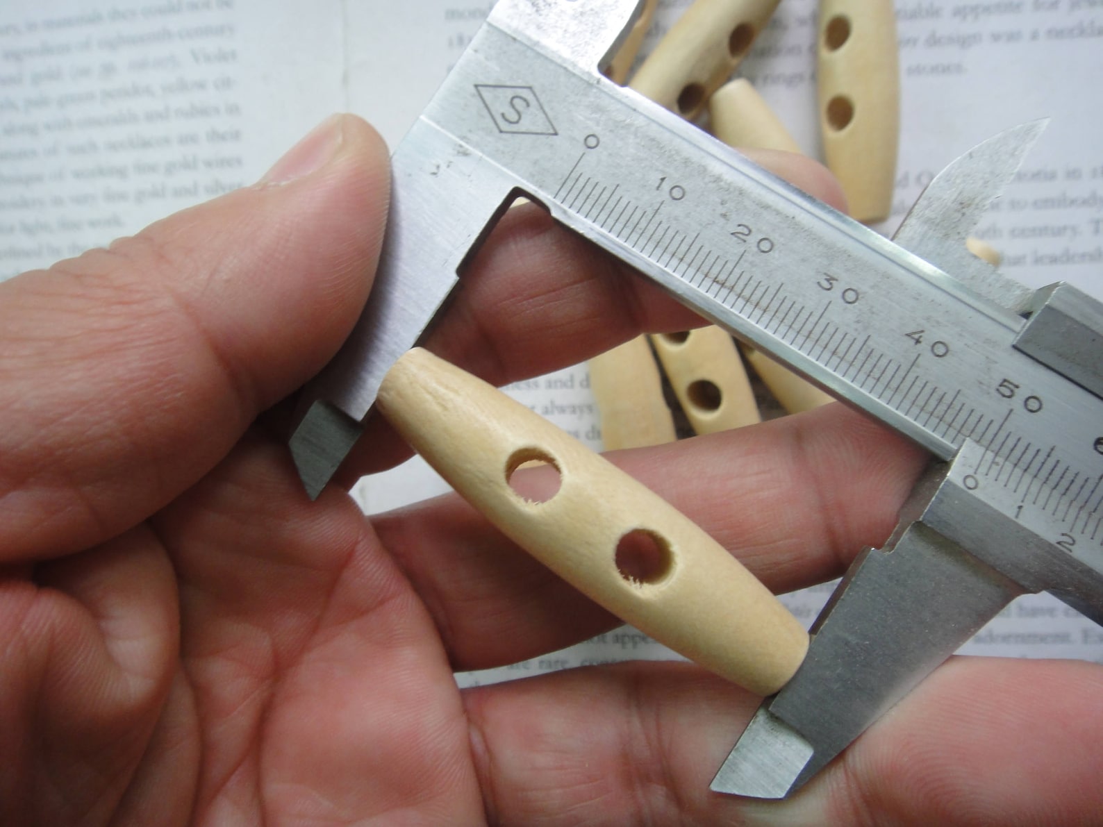 Wood Toggle Button Natural White Color 50mm 8 Beads | Etsy