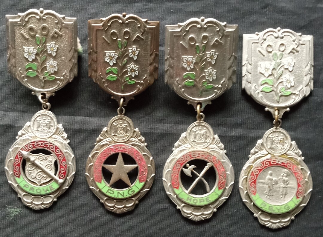 Destash Lot of Four Vintage IOOF Oddfellows Rebekah Lodge Silver Tone ...