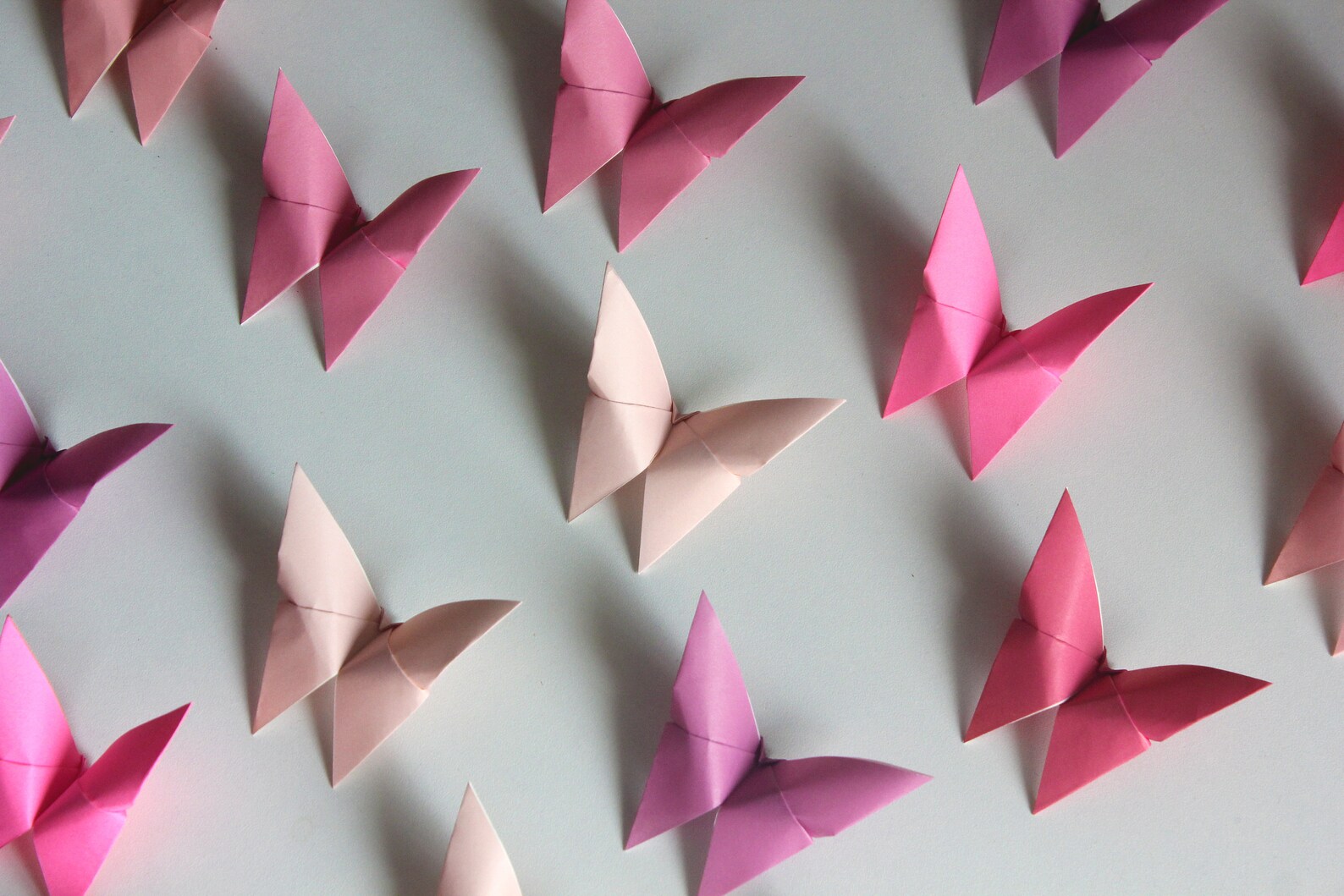 Set of 30 Origami Shades of Pink Butterflies 3D Paper Pinks Mix Pattern ...