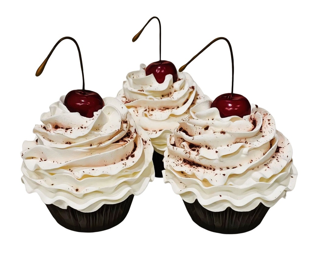 DEZICAKES Fake Cupcakes Red Velvet Set of 3 Prop Decoration Dezicakes ...