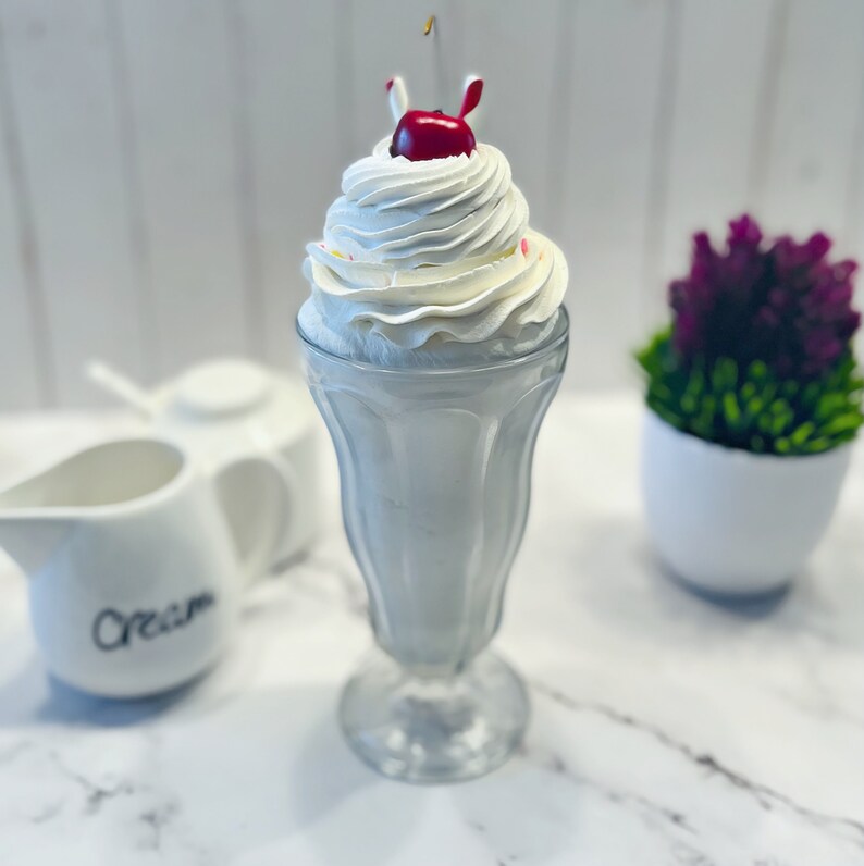 DEZICAKES Fake Milkshake Vanilla Classic Crazishake Glass Parfait Prop ...