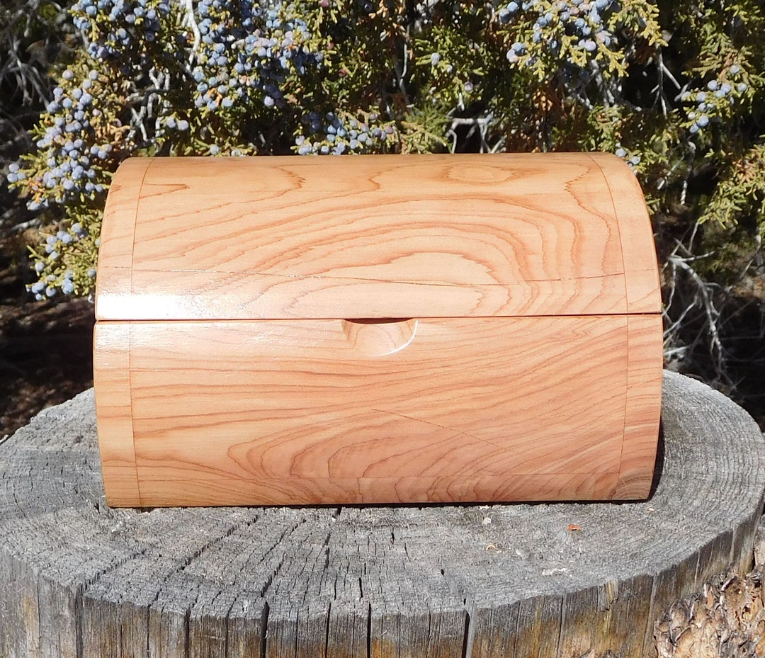Red Cedar Log Box With Hinged Lid and Polyurethane Finish, Small Chest ...