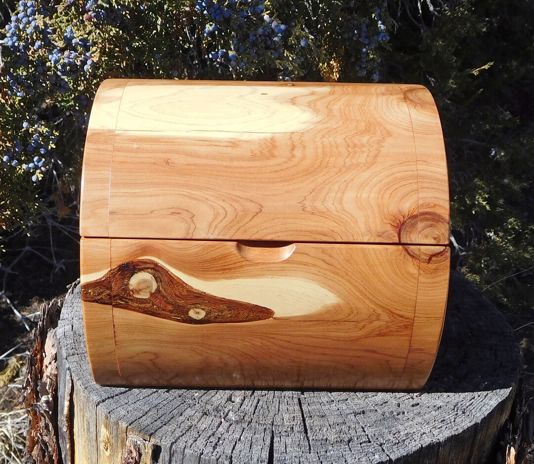 Red Cedar Log Box With Hinged Lid and Polyurethane Finish, Small Chest ...