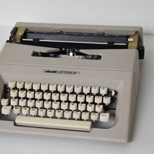 Olivetti Lettera 25 Vintage Typewriters Fully Servived Working ...