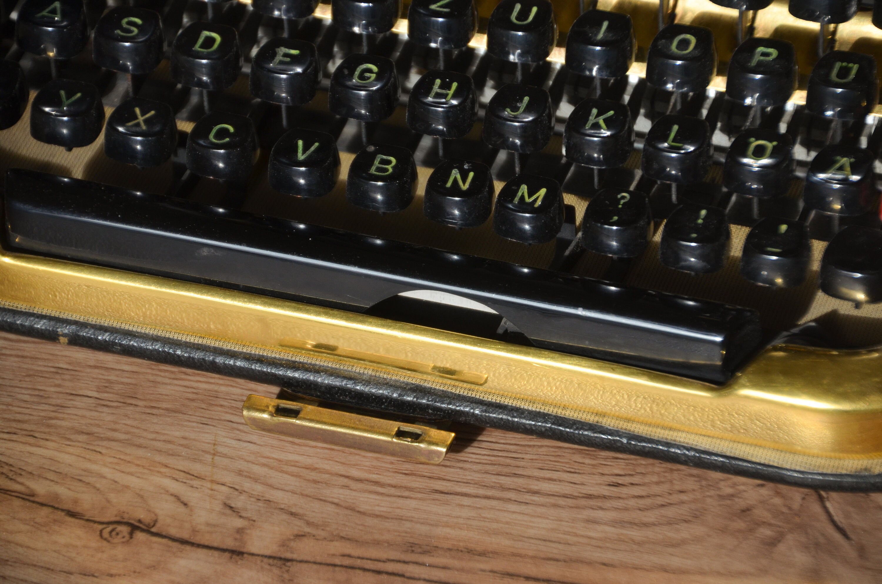 GOLD PLATED Typewriter - Working Princess 300 - Professionally Serviced ...