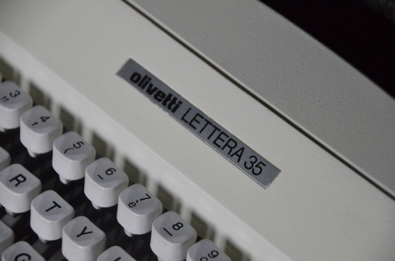 MADE TO ORDER Professionally Serviced White Olivetti - Etsy