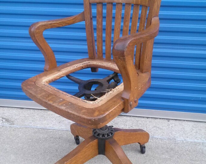 Antique Milwaukee Chair Company Oak Office Bankers Lawyers Swivel Chair ...