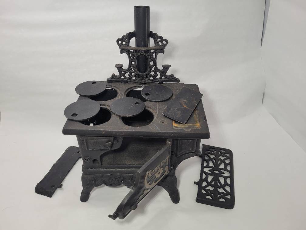 Crescent Cast Iron Wood Stove Replica - Toy - Vintage - Mini - Salesman ...