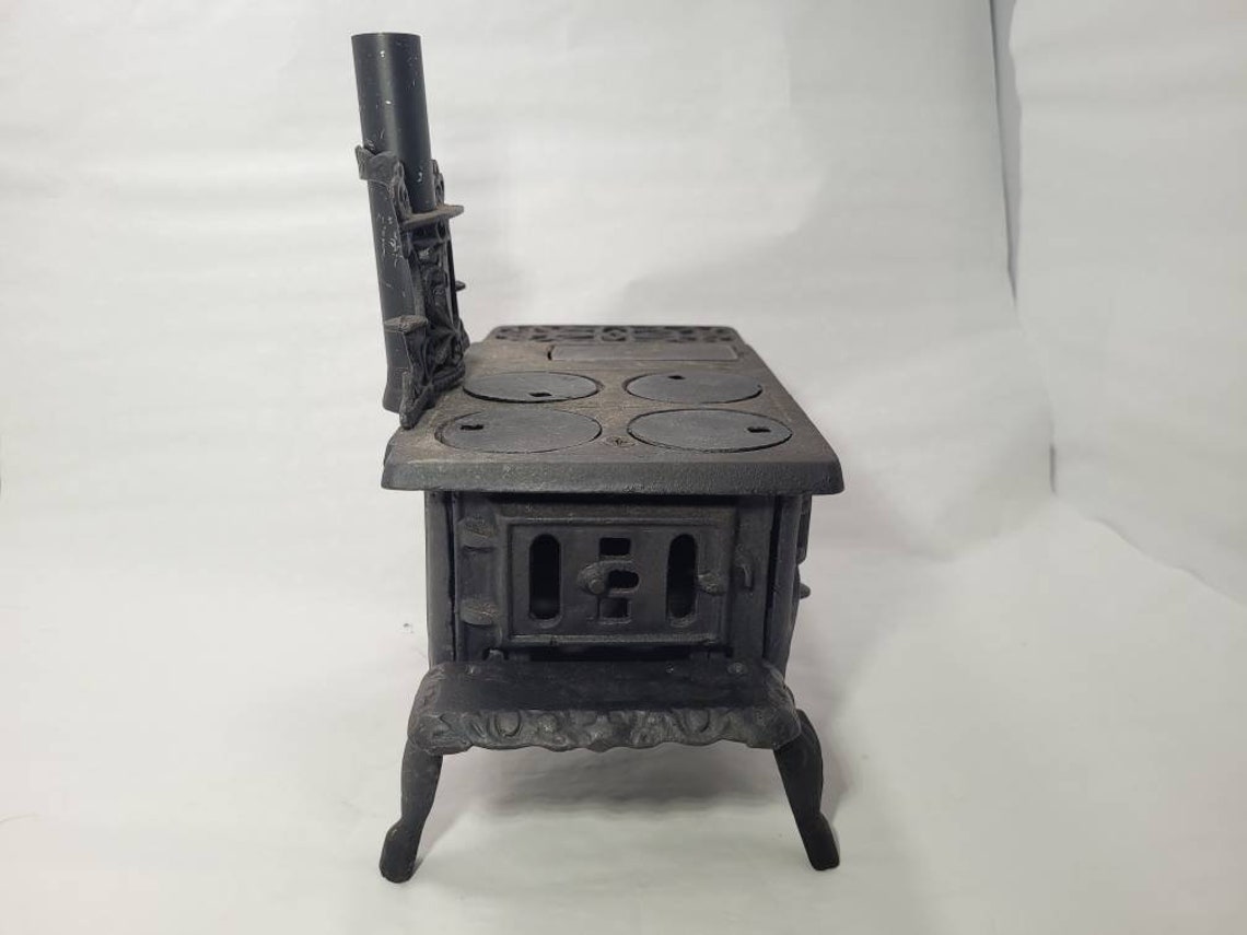 Crescent Cast Iron Wood Stove Replica - Toy - Vintage - Mini - Salesman ...
