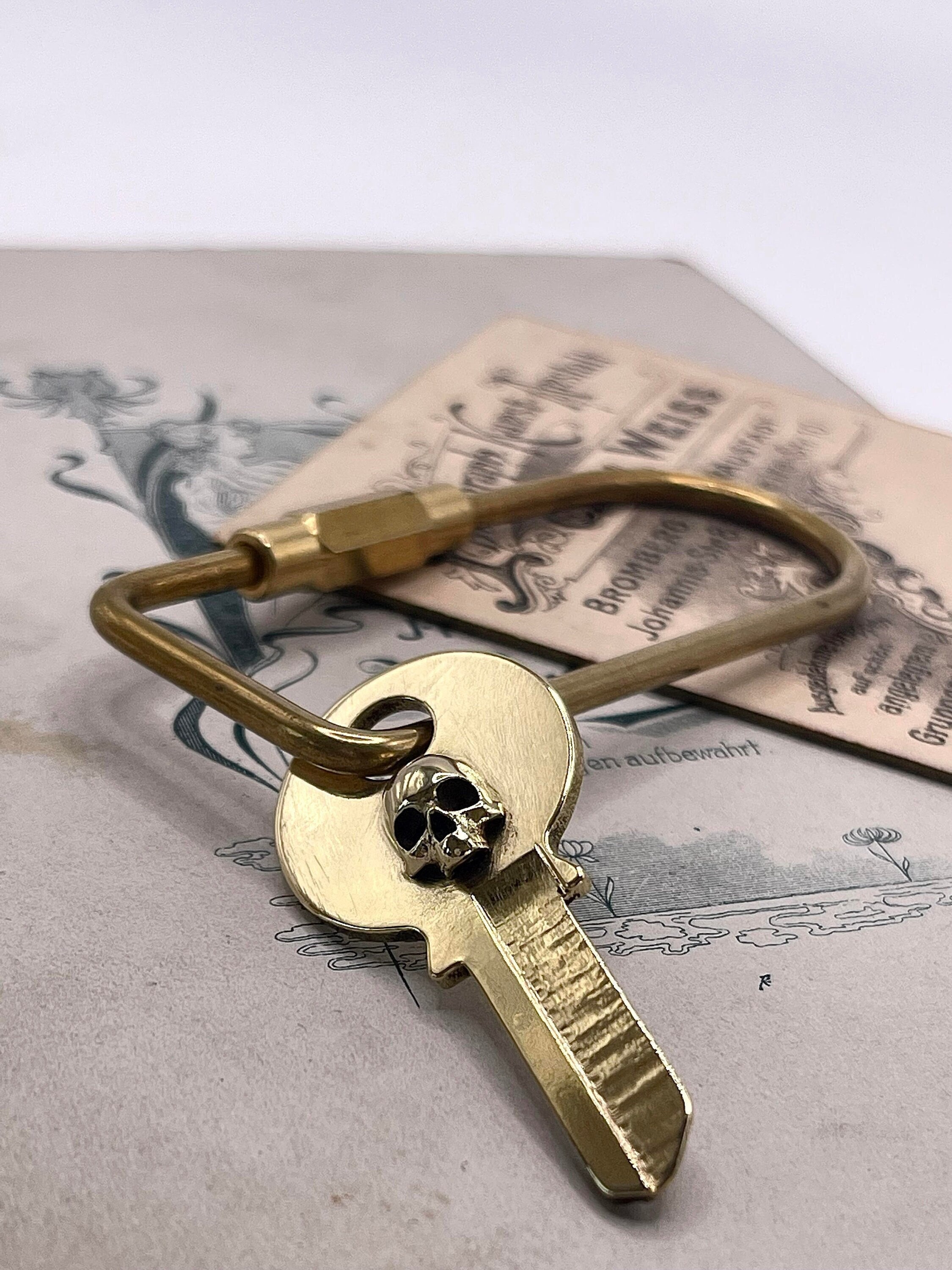 Gothic Skull Key Chain, Dark Geometric Skull Biker Key Chain, Metal Key ...