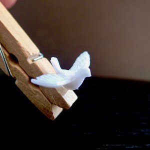 Miniature White Plastic Doves - Tiny and Perfect for Wedding and Party ...