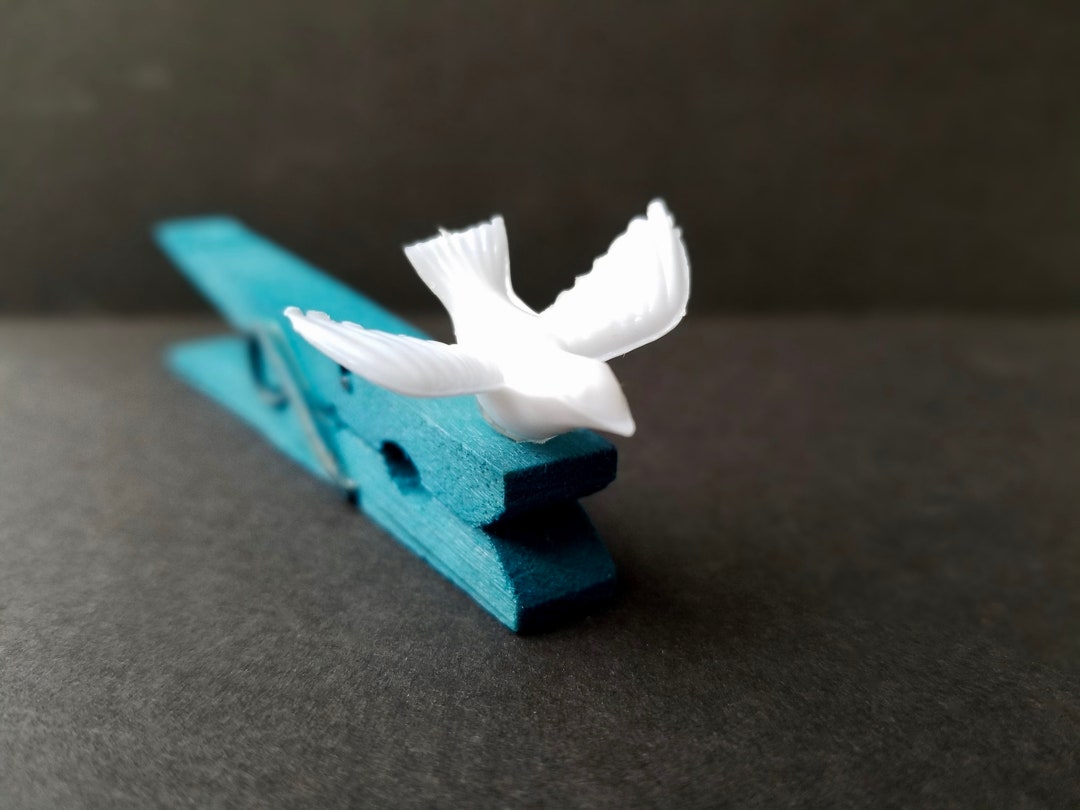 Small White Plastic Doves - Miniature and Perfect for Wedding and Party ...