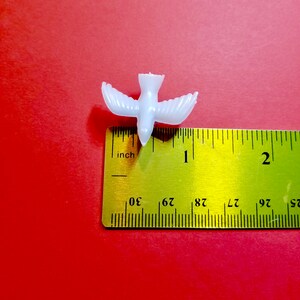 Small White Plastic Doves - Miniature and Perfect for Wedding and Party ...