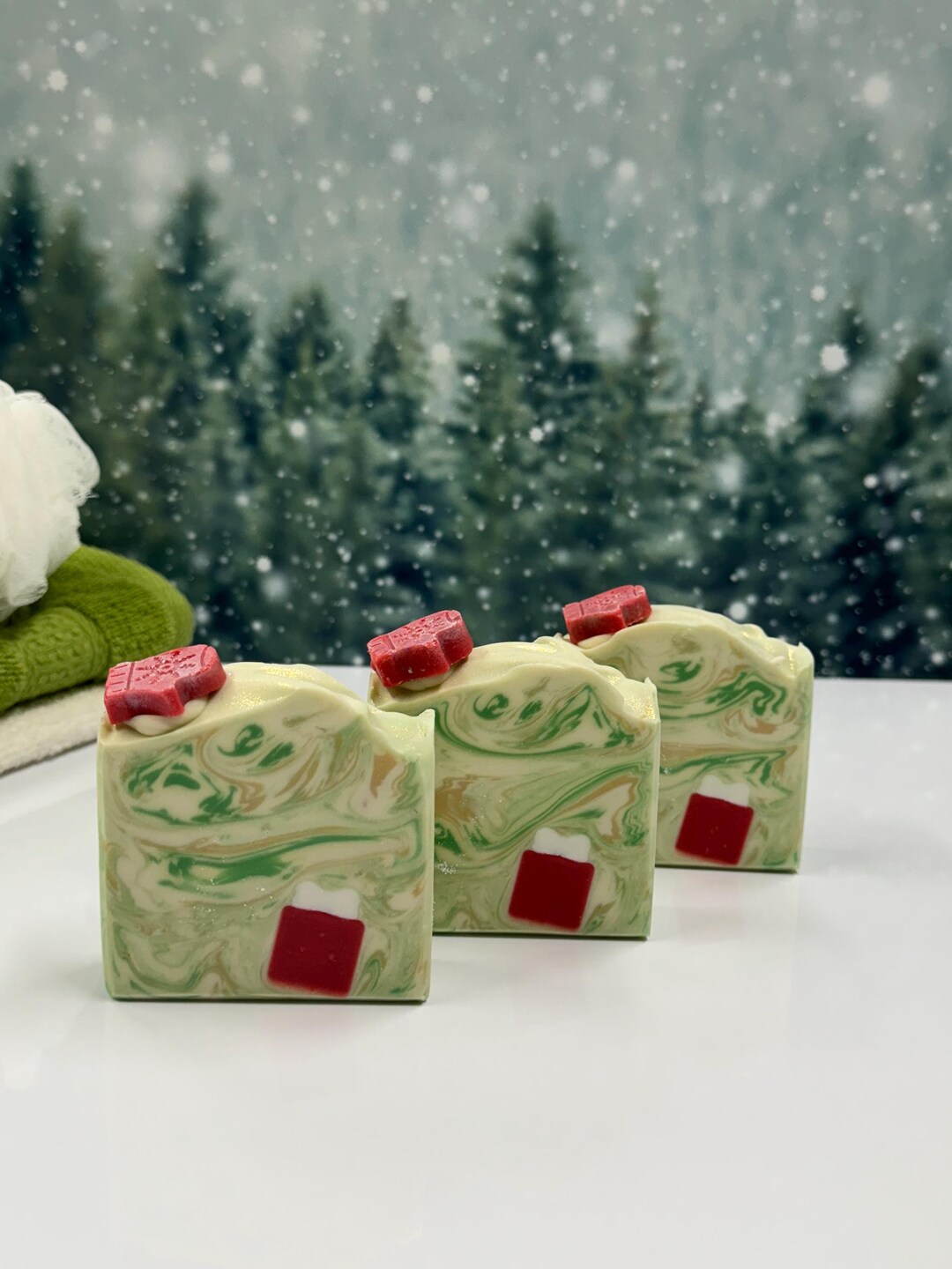 Holly Jolly Soap/ Artisan Soap / Handcrafted Soap / Bar Soap / Soap - Etsy