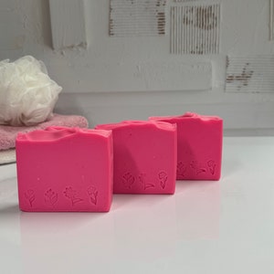 Peony Soap / Artisan Soap / Handmade Soap / Soap / Cold Process Soap - Etsy