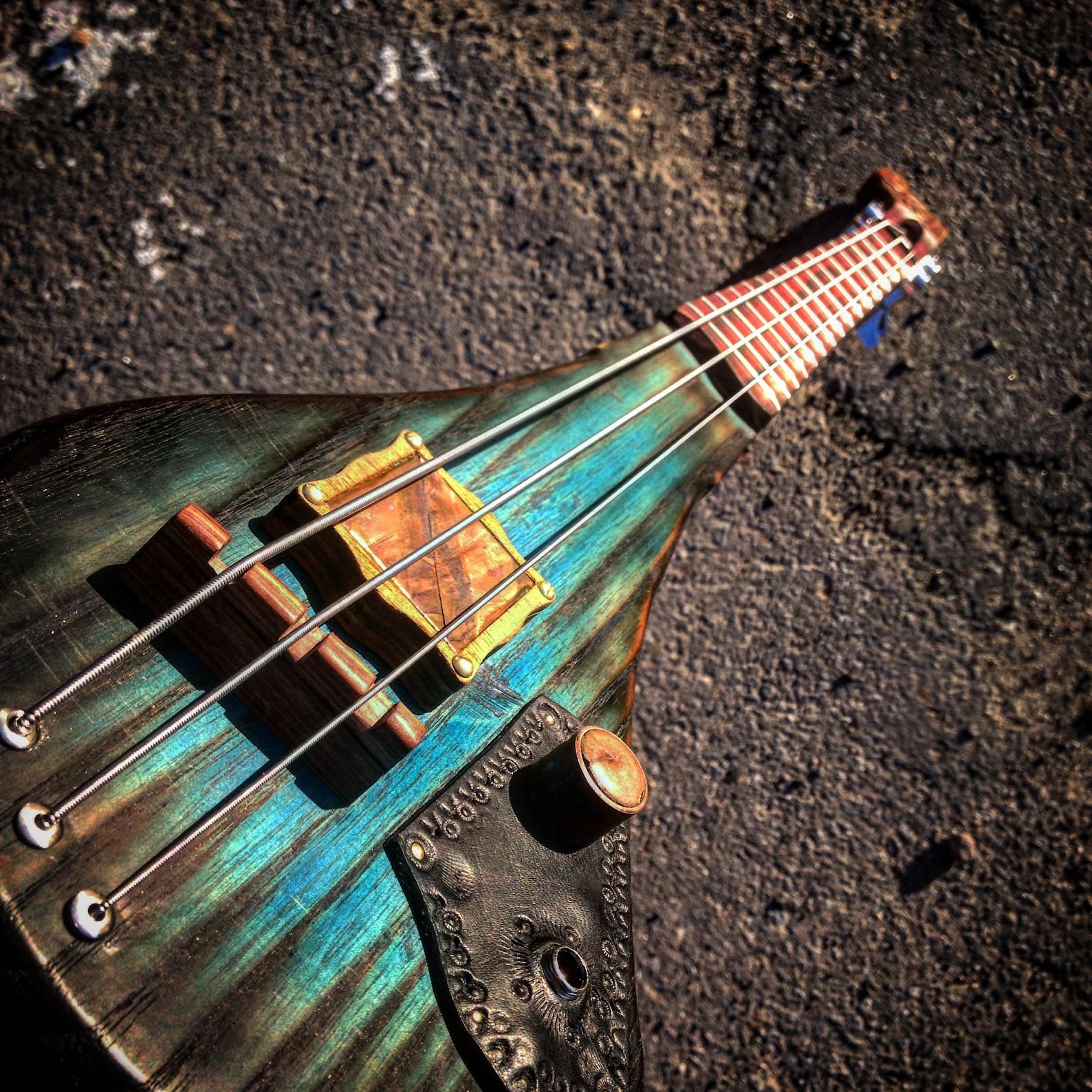 Electric Bass Guitar. Luthier Three-string Bass by Dashtick Guitars. - Etsy