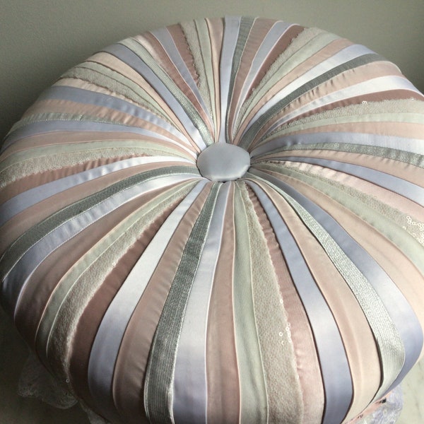Tuffet - Etsy