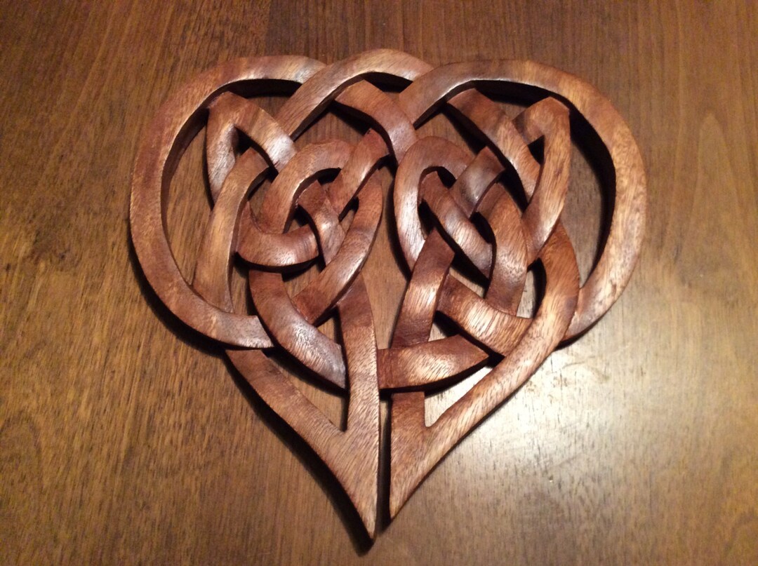 Celtic Love Heart Knot Wood Carving - Etsy
