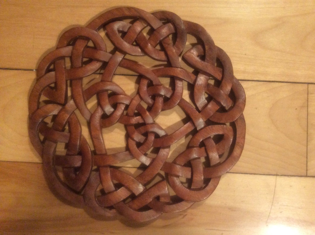 Round Celtic Knot Wood Carving Wall Plaque - Etsy