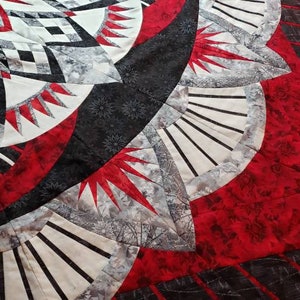 Dinner Plate Dahlia Quilt Top - Etsy