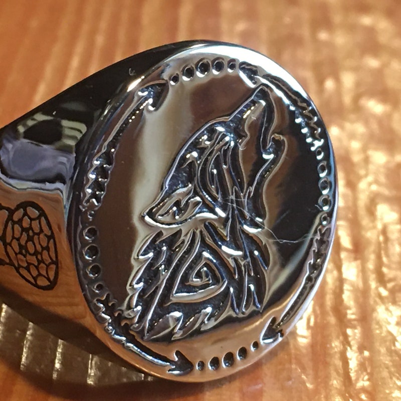 Wolf Ring - Etsy