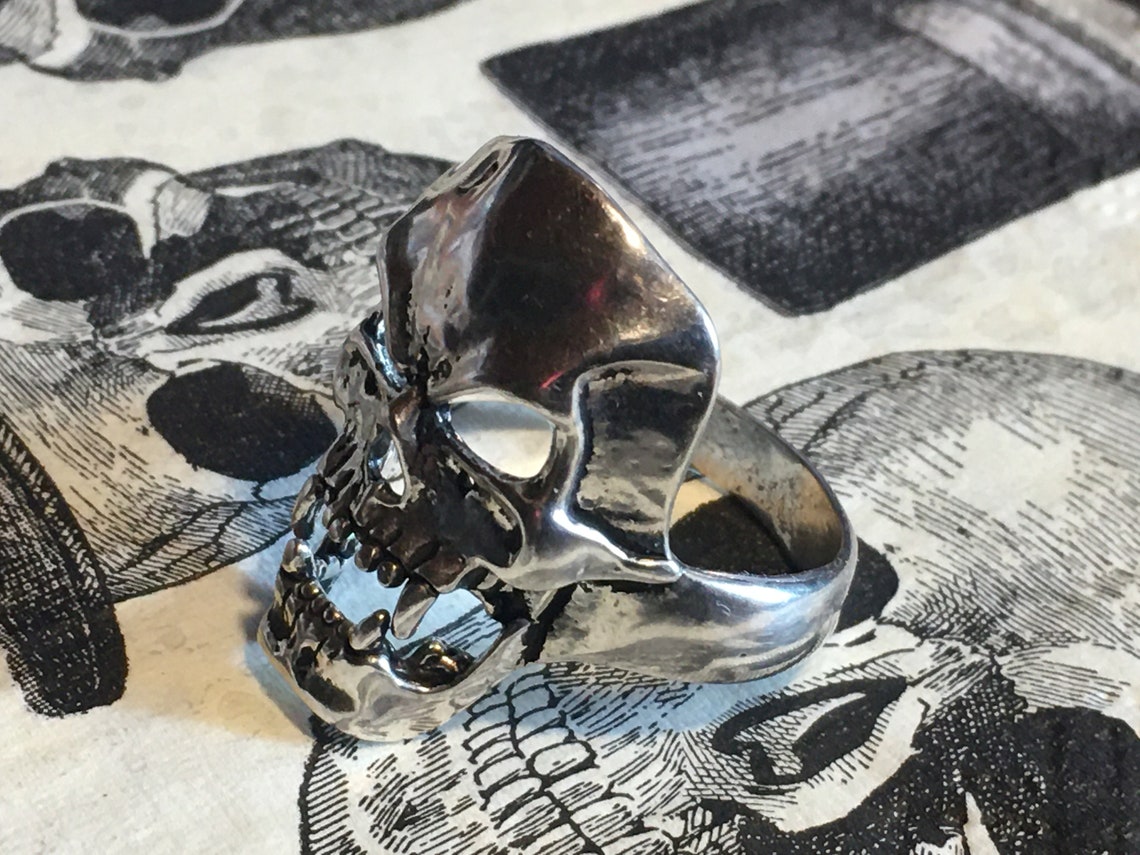 Eddie Munson Skull Ring G & S Ring - Etsy