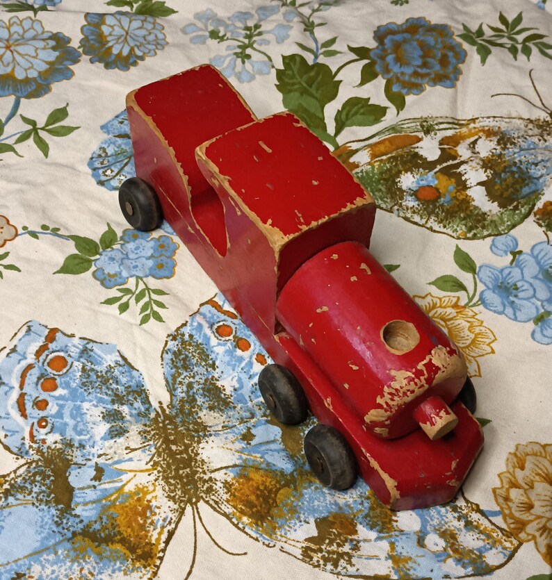 Vintage 1940s Red Wood Tank Engine - Etsy
