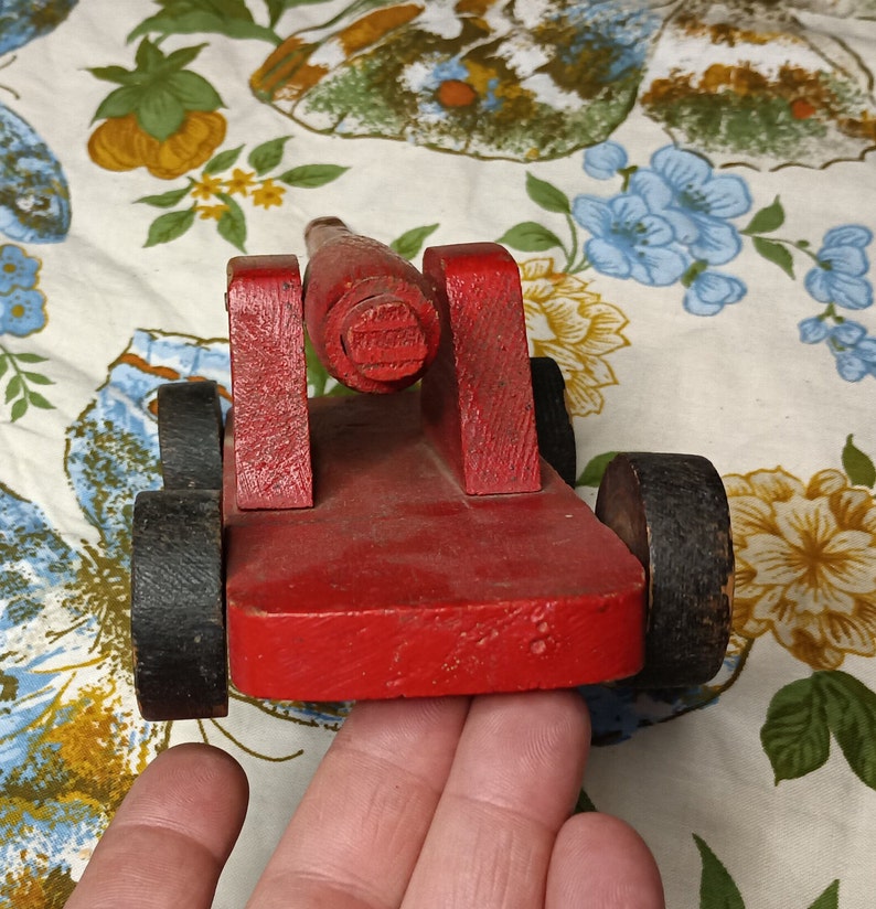 Vintage 1940s Red Wooden Tank Toy beachhead Bess - Etsy