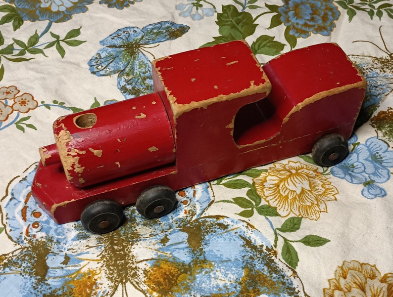 Vintage 1940s Red Wood Tank Engine - Etsy