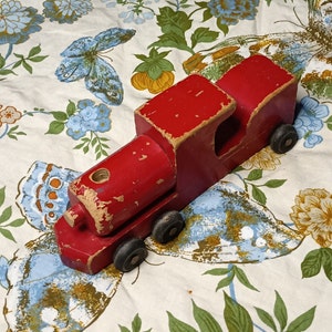 Vintage 1940s Red Wood Tank Engine - Etsy
